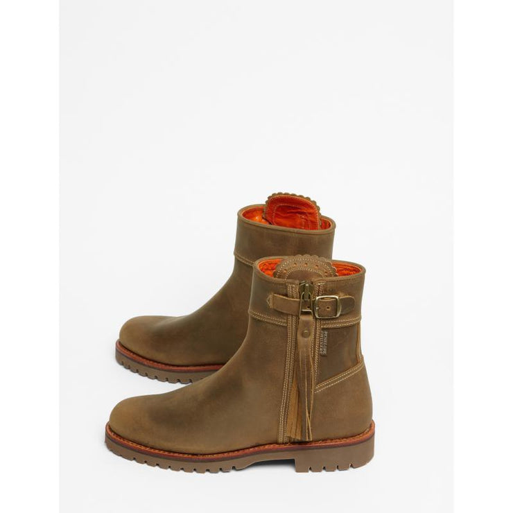 Penelope Chilvers – William Powell